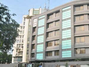 Hotel Dev Aadi (State of Gujarat, Ahmedabad, Navrangpura), otel  Ahmadabad'dan