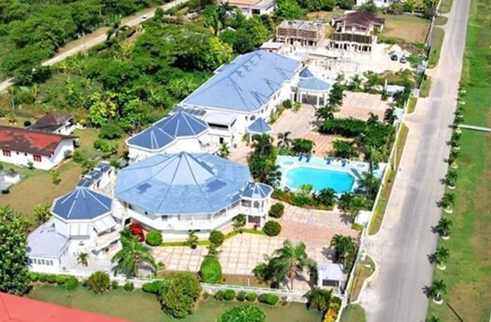 Otel Holiday Haven Resort & Banquet Hall, Dünya, foto