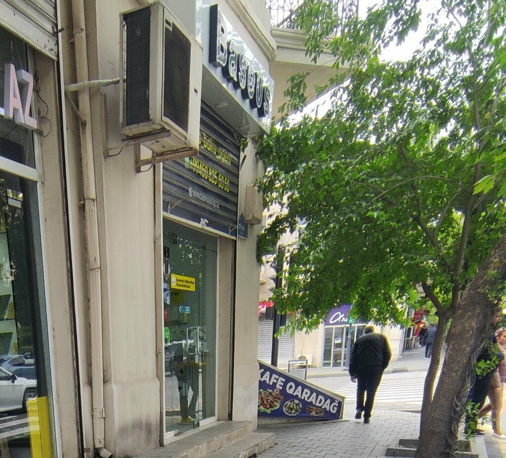 Elektronik eşya mağazaları Baseus, Bakü, foto