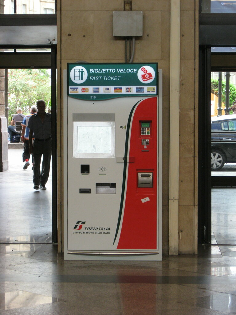 Tren istasyonu Palermo Centrale, Palermo, foto
