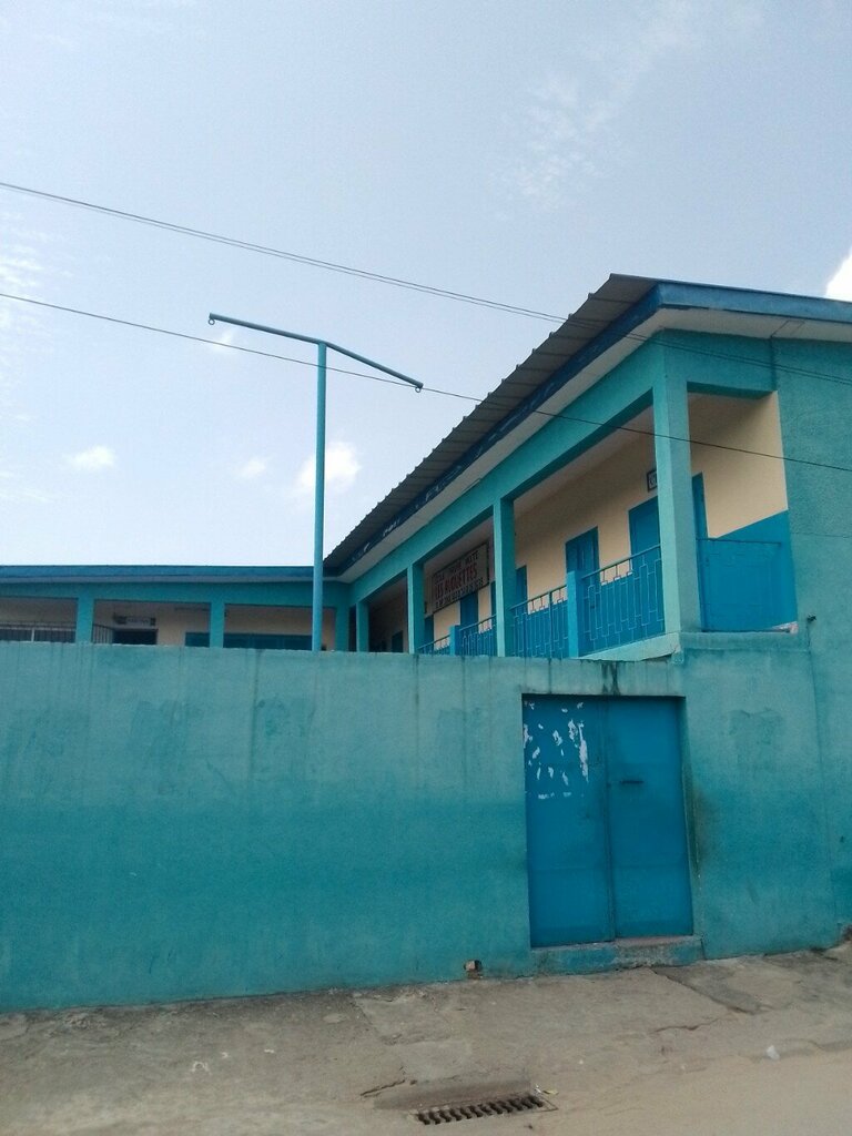 Ortaokul Private Mixed School Les Alouettes, Abican, foto