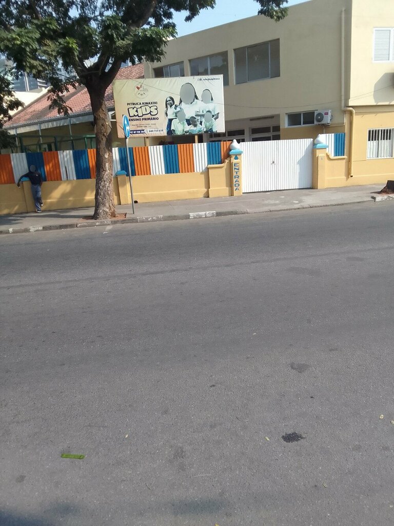 i̇lkokul Pitruca Kinaxixi, Loanda, foto