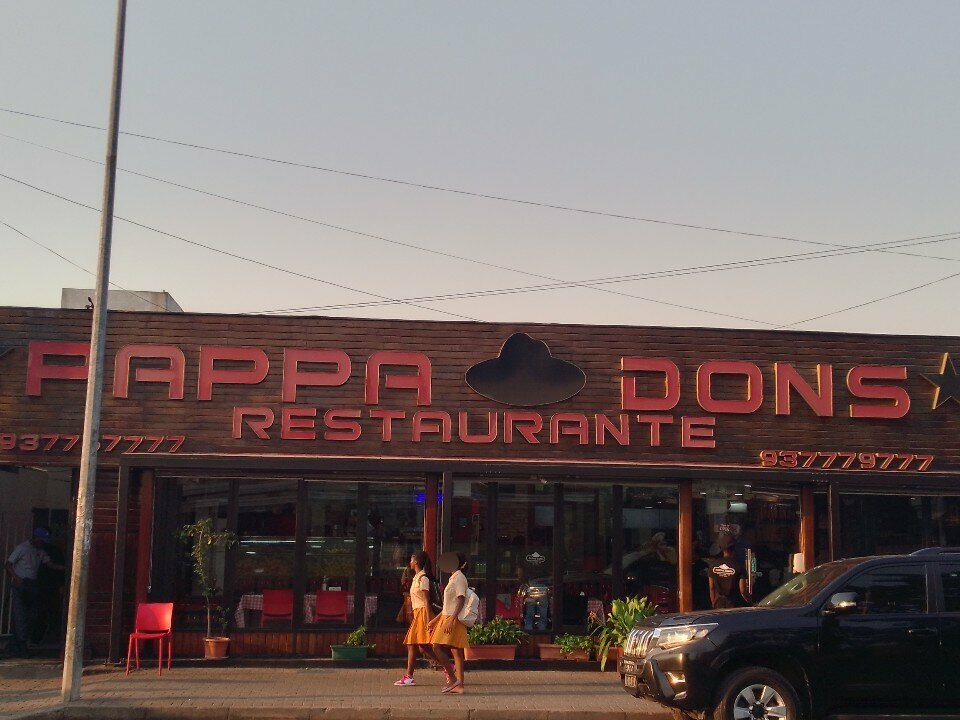 Restoran Papa Dons, Loanda, foto