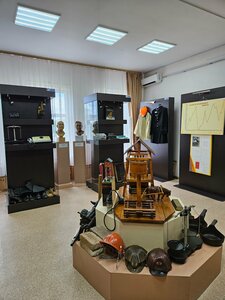 Plastovsky istoriko-krayevedchesky muzey (Oktyabrskaya ulitsa No:56), müzeler ve sanat galerileri  Plast'tan