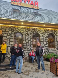 Kogutai (Kabardino-Balkarian Republic, Elbrusskiy District, selo Terskol, territoriya gornolyzhnogo kompleksa Cheget), restoran  Kabardino‑Balkarya'dan