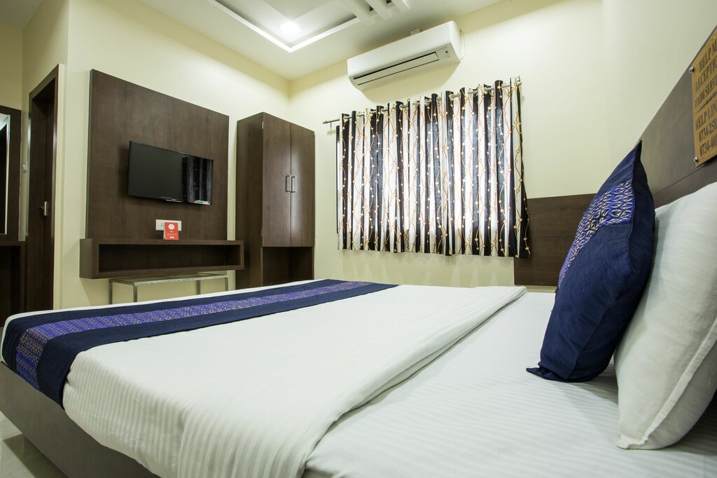 Otel Oyo 4116 Hotel Satyug, Ujjain, foto