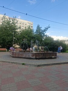 Fountain (Moscow, Zhulebinsky Boulevard), çeşme  Moskova'dan