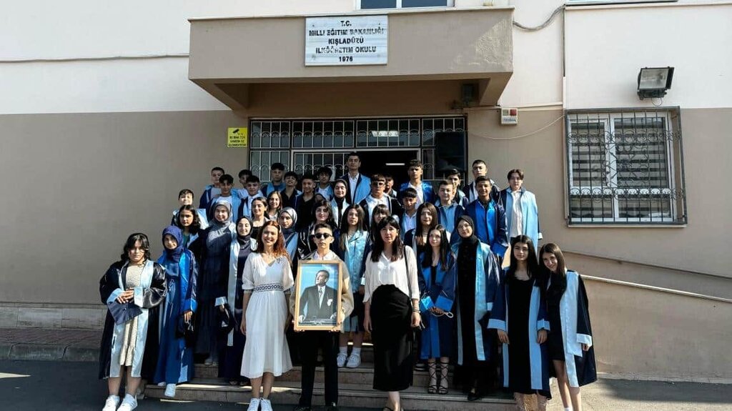 Ortaokul Hereke Kışladüzü Ortaokulu, Körfez, foto