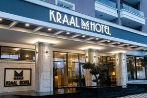 Kraal Hotel (Vlorë County, Vlorë), otel  Avlonya'dan
