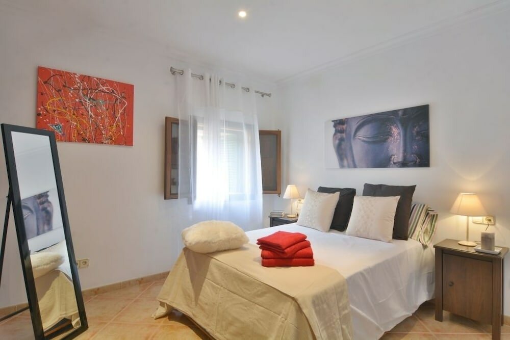 Otel Mallorca town house with terrace 6pax, Balear Adaları, foto