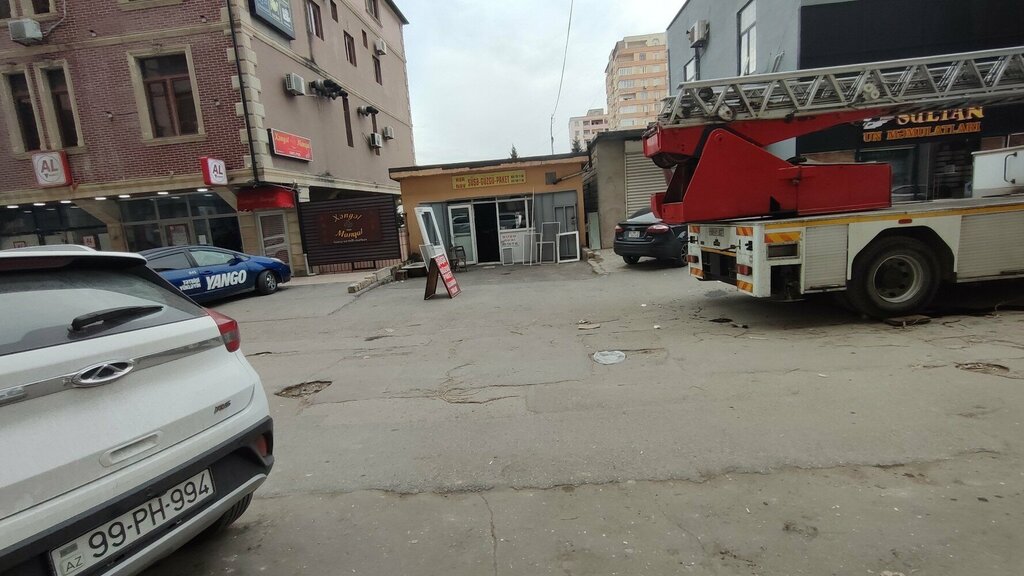 Pencere üretim, satış ve montaj firmaları Hər növ şüşə və güzgü paket, Bakü, foto