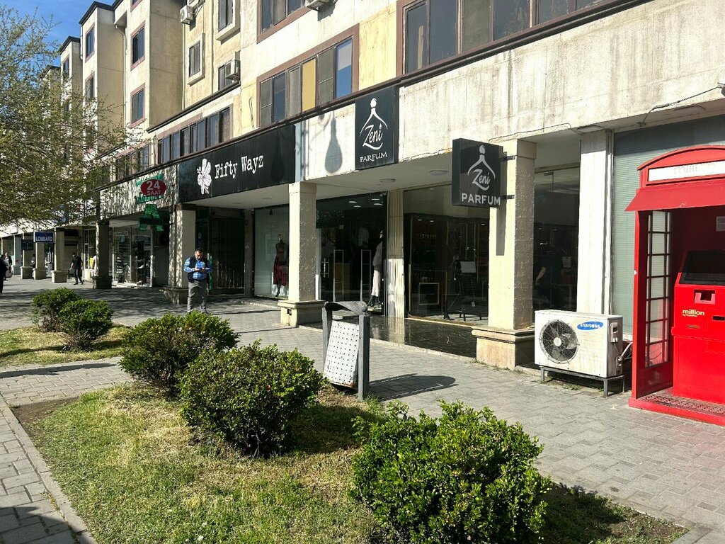 Kozmetik ve parfümeri mağazaları Zent Parfum, Bakü, foto