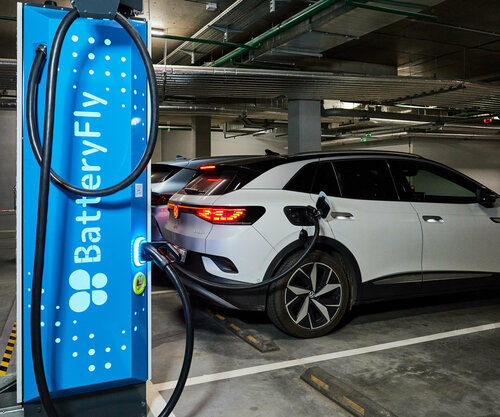 BatteryFly, станция зарядки электромобилей, Минск, ул. Свердлова, 11 ...