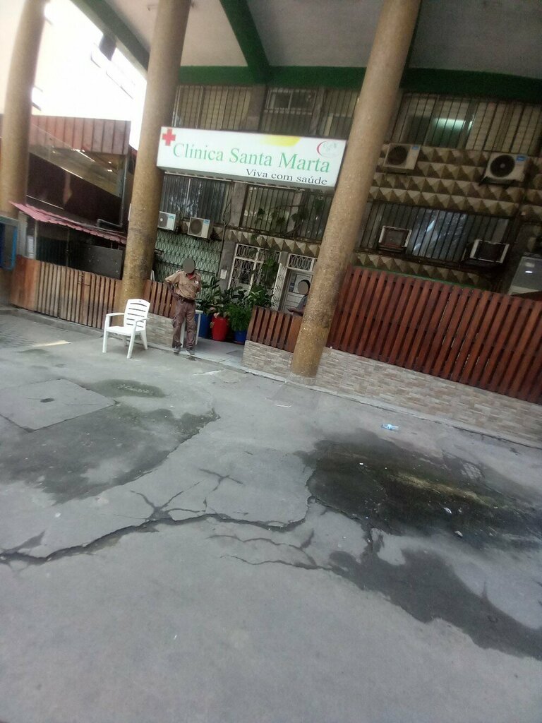 Tıp merkezleri ve klinikler Santa Marta, Loanda, foto