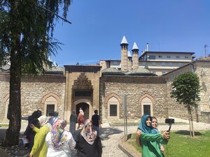 Gazi Hüsrev Bey Müzesi (Sarajevo), müzeler ve sanat galerileri  Saraybosna'dan