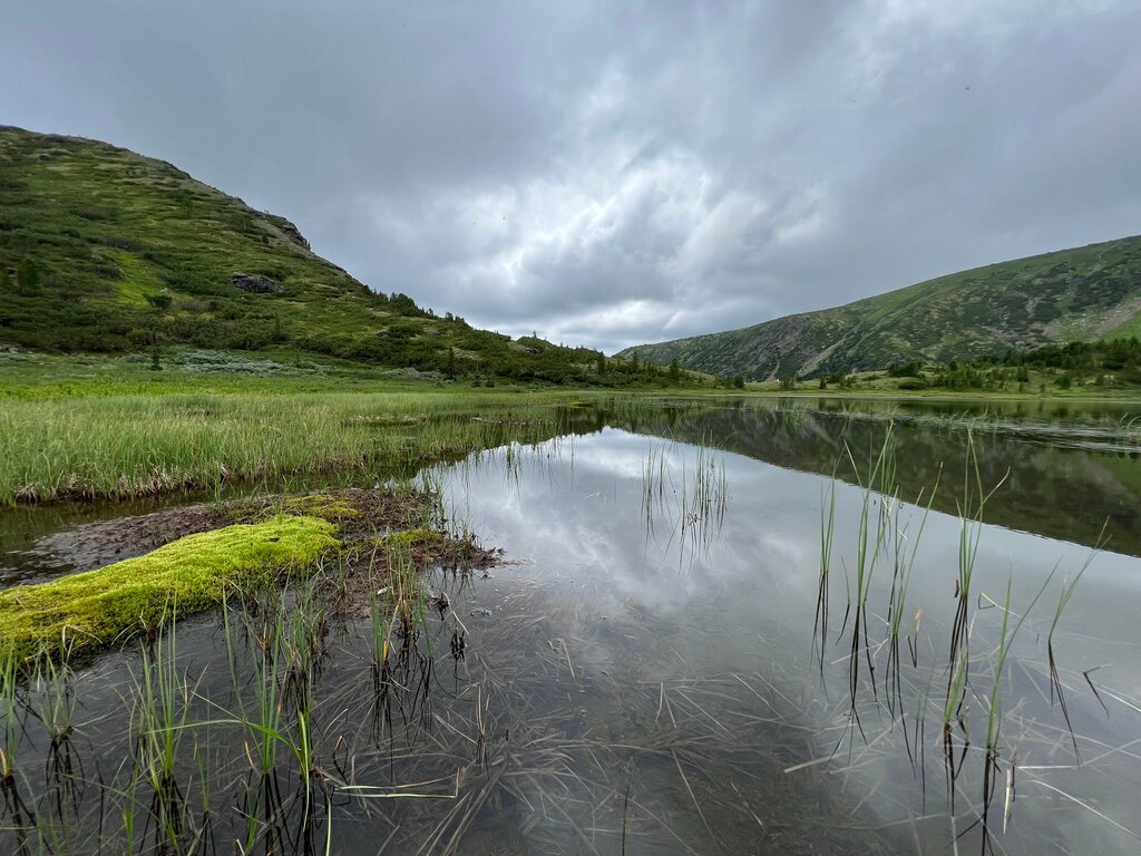 Dağ geçidi Перевал Чёртовы ворота, İrkutskaya oblastı, foto