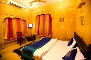 Hotel Royal Haveli (State of Rajasthan, Jaisalmer), otel  Jaisalmer'den
