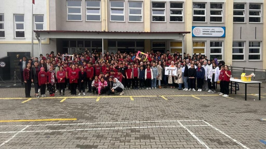 Ortaokul General Şükrü Kanatlı Ortaokulu, Araç, foto