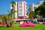 Caprea Hotel (Muğla, Marmaris, Cumhuriyet Blv., 23A), otel  Marmaris'ten