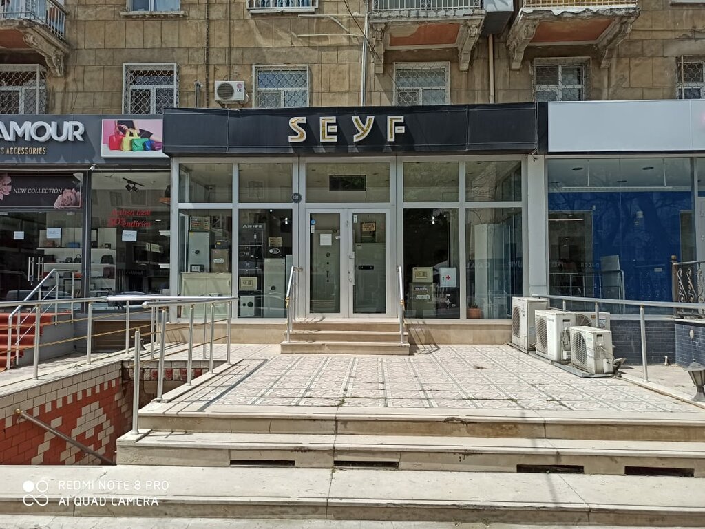 Şifreli kasalar Seyf. az, Bakü, foto