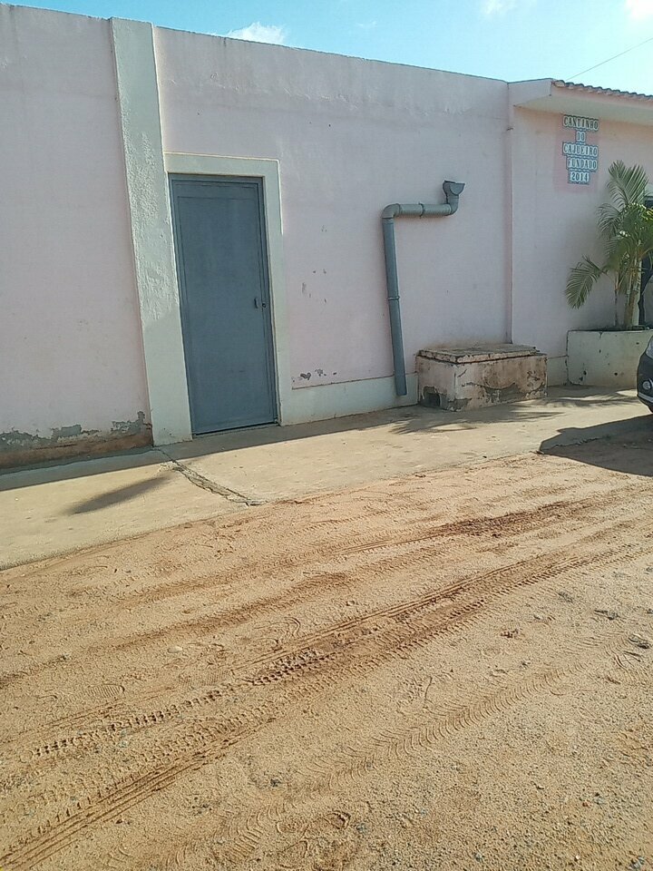 Kantin, yemekhane Cantinho do Cajueiro, Loanda, foto