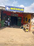 Michelin (Rue Raymond Abouo N'Dori No:995, La commune Adjamé), oto lastik tamiri  Abican'dan