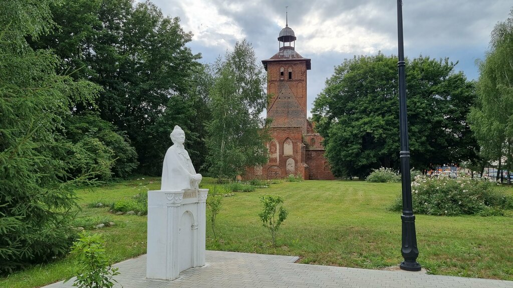 Anıt, heykel А.В. Суворов, Kaliningradskaya oblastı, foto