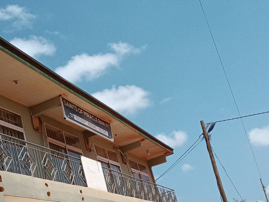 Alışveriş merkezleri Saints of miracle rain International, Dünya, foto