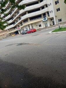 Fruit and Green (Pension Drive No:2, Osu Klottey), bar  Akra'dan