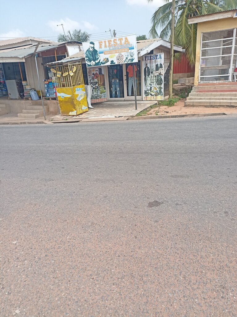 Giyim mağazası Fiesta Collections, Dünya, foto