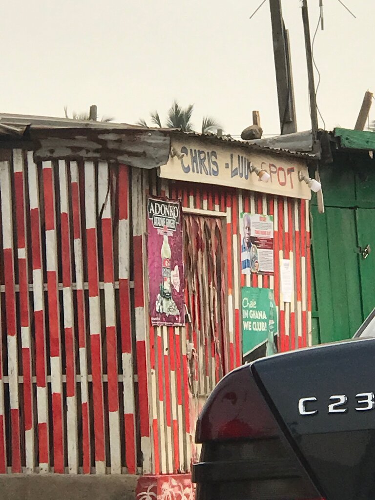 Bar Chris-Luu Spot, Akra, foto