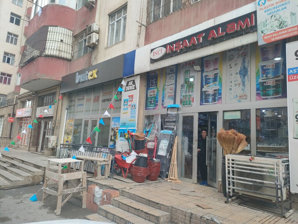 Yapı mağazası Inji, Bakü, foto
