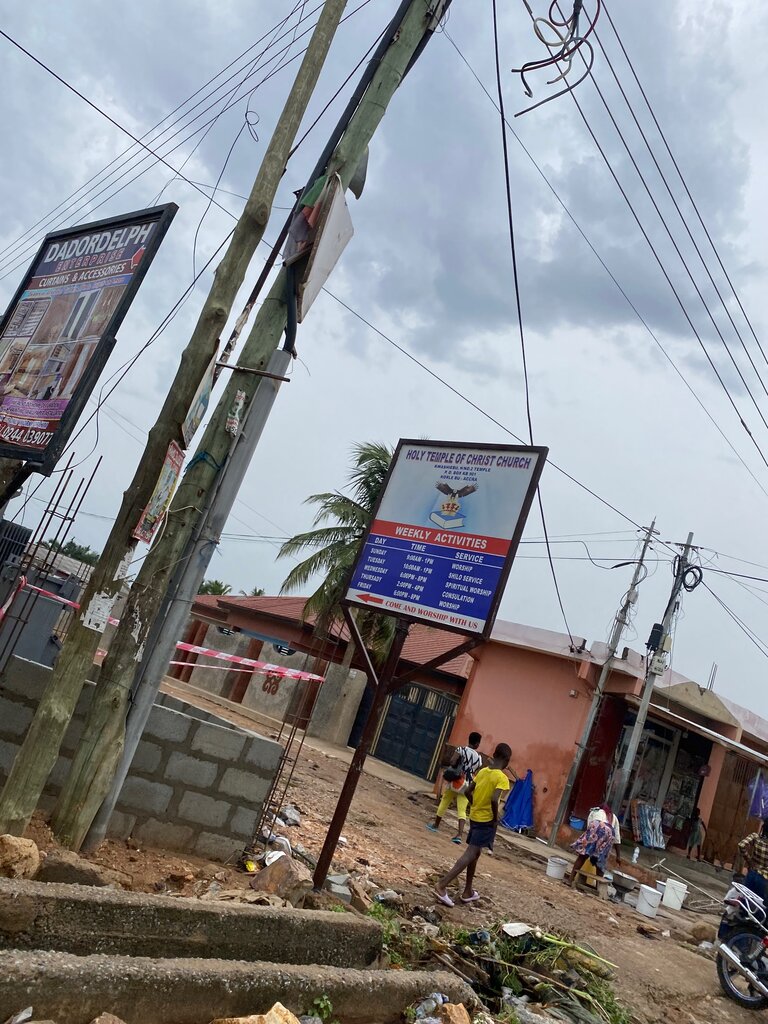 Dini dernekler Holy Temple Of Christ, Akra, foto