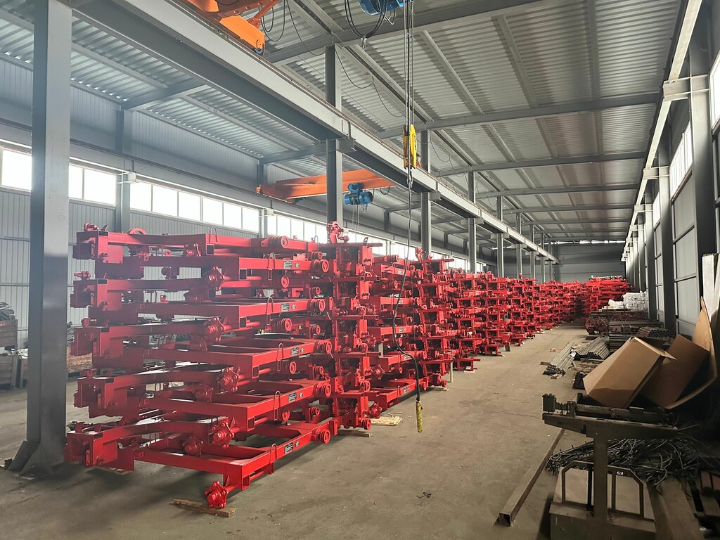 Tarım makineleri, ekipmanlar Ulyanovskoye, Omskaya oblastı, foto