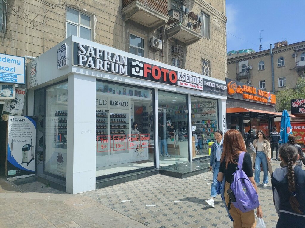 Cep telefonu aksesuarları Mobi shop, Bakü, foto
