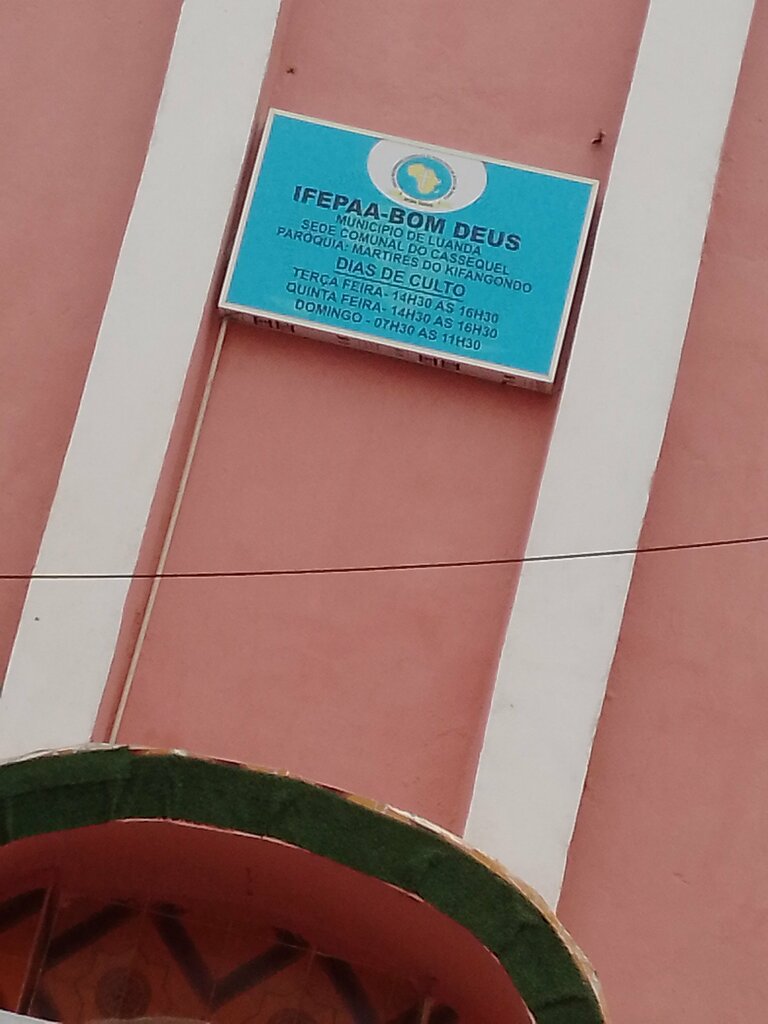 Protestan kilisesi Igreja IFEPA, Loanda, foto