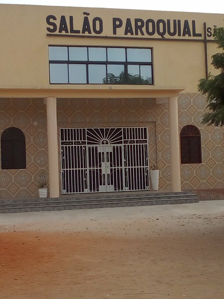 Katolik kiliseleri Igreja Católica MamaMuxima, Loanda, foto