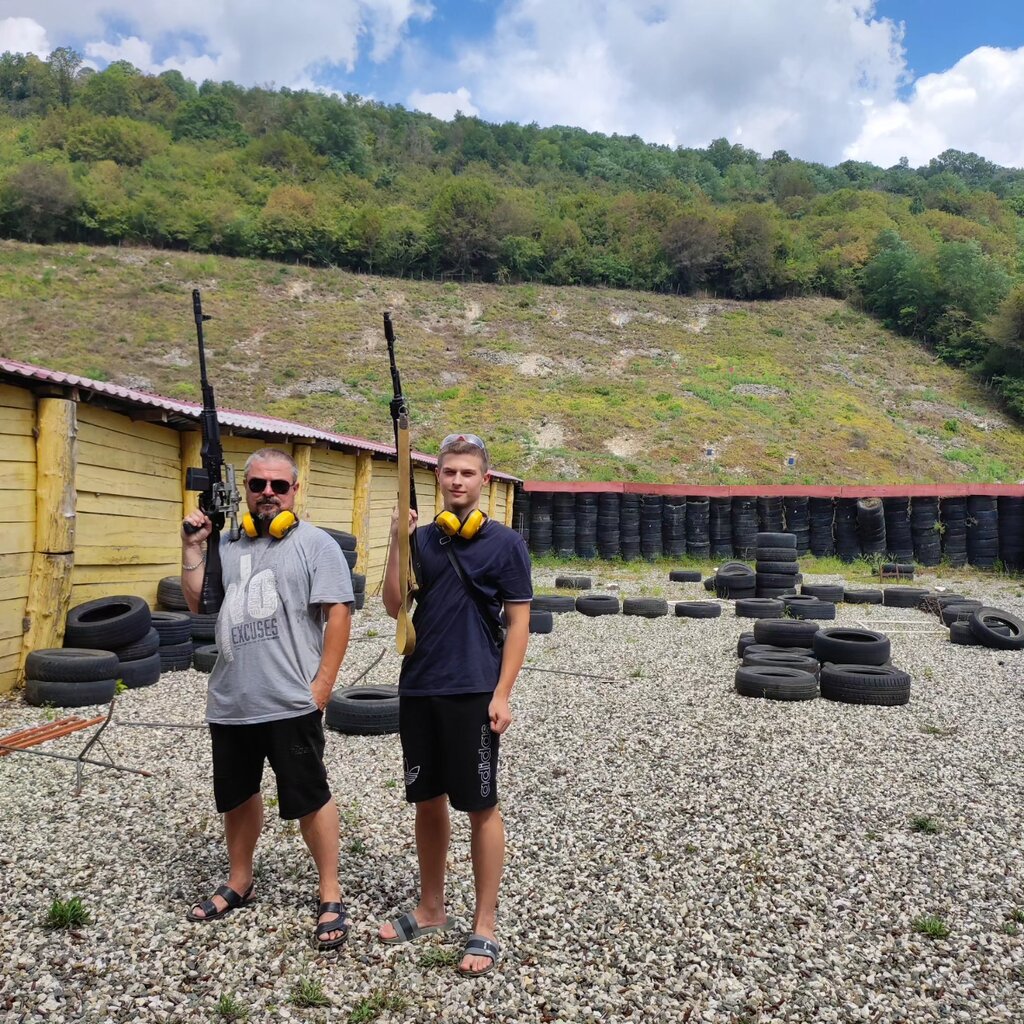 Atıcılık ve okçuluk kulüpleri ve atış alanları Абхазский стрелковый клуб, Suhum, foto