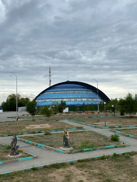 Kültür ve eğlence parkları Birlik Gul Bagi, Temirtav, foto