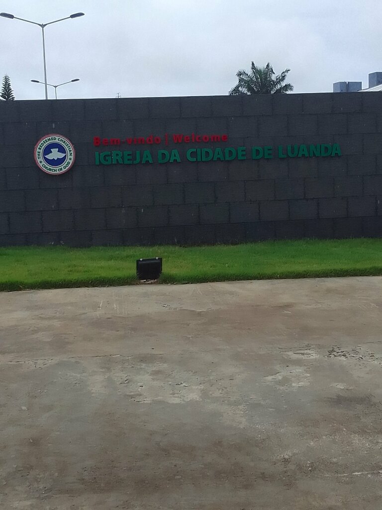 Protestan kilisesi Igreja Cristã dos Resgatados de Deus, Igreja da Cidade, Luanda, Loanda, foto