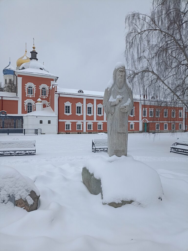 Ortodoks kiliseleri Tserkov Uspeniya Presvyatoy Bogoroditsy V Nikolo-Ugreshskom monastyre, Dzerjinski, foto