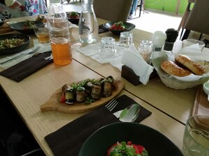 Bolshoi Plov (Dovatora Street No:144/32, Rostov-on-Don), kafe  Rostov‑na‑Donu'dan