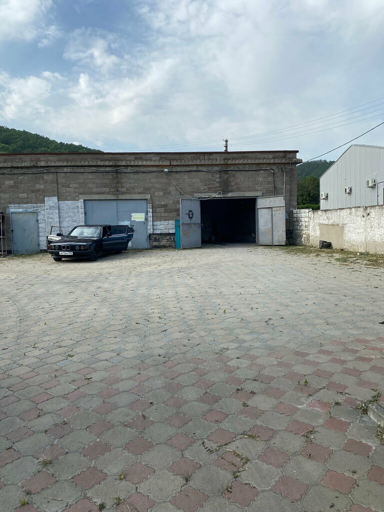 Otomobil servisi Автомойка, Krasnodarski krayı, foto