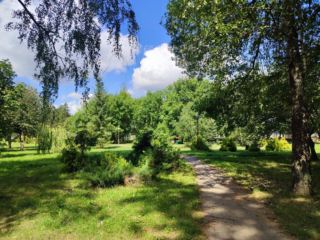 Kültür ve eğlence parkları Дендропарк сморгонского опытного лесхоза, Smarhon, foto