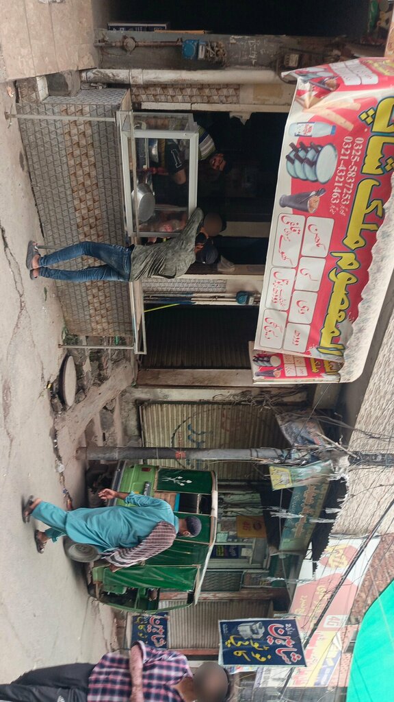 Bebek besleme merkezleri A Masoom Milk shop, Lahor, foto