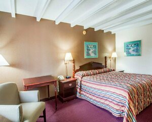 Rodeway Inn Galax (California, Calaveras County, North Main Street), otel  Galax'tan