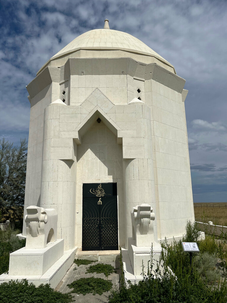 Turistik yerler Khan Molasy Necropolis, Aktöbe eyaleti, foto