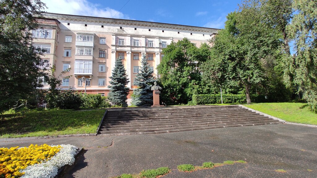 Anıt, heykel И.А. Наговицын, Izhevsk, foto