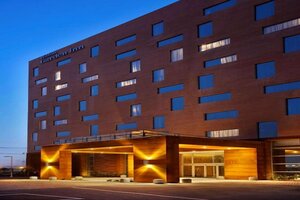 Hilton Garden Inn Santiago Airport (Santiago, Calle Américo Vespucio, 1292 Pudahuel), otel