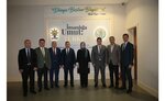 Dikmen Atatürk Anıtı (Sinop, Dikmen, Kırçal Mah., Şehit Gaffar Okkan Cad.), belediyeler, devlet daireleri  Dikmen'den